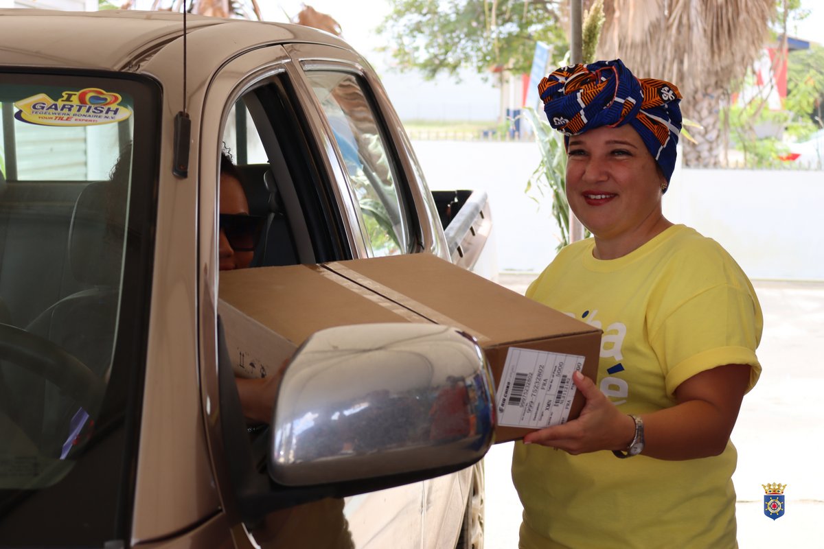 Openbaar Lichaam Bonaire: Veel belangstelling voor zelftesten bij drive ...